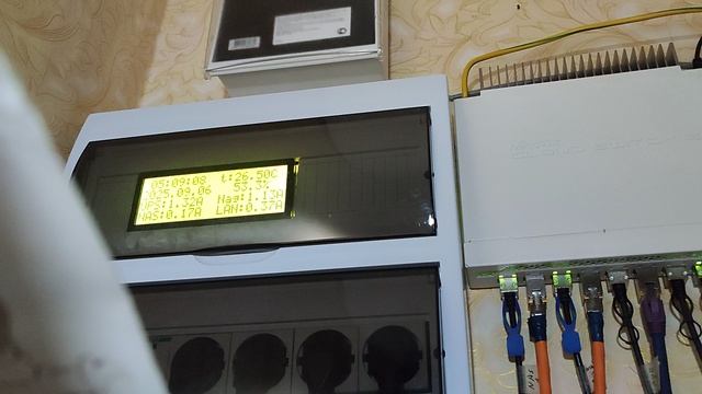 Щиток АСУ в серверной/кладовке - испытание обхода ИБП (байпас)