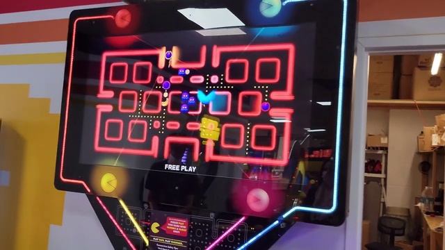 Pac-Man Battle Royale Arcade Game
