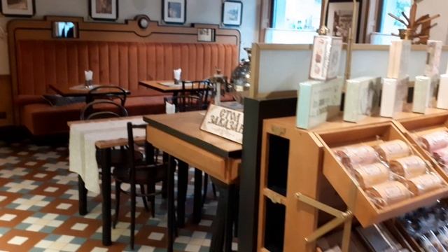 "Иван-чайное купе" - кафе в старинном стиле