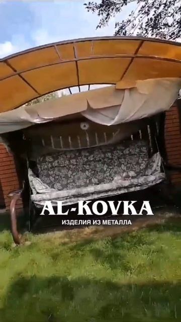 Навес над качелями с поликарбонатом