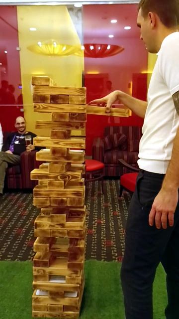 Гигантская Дженга