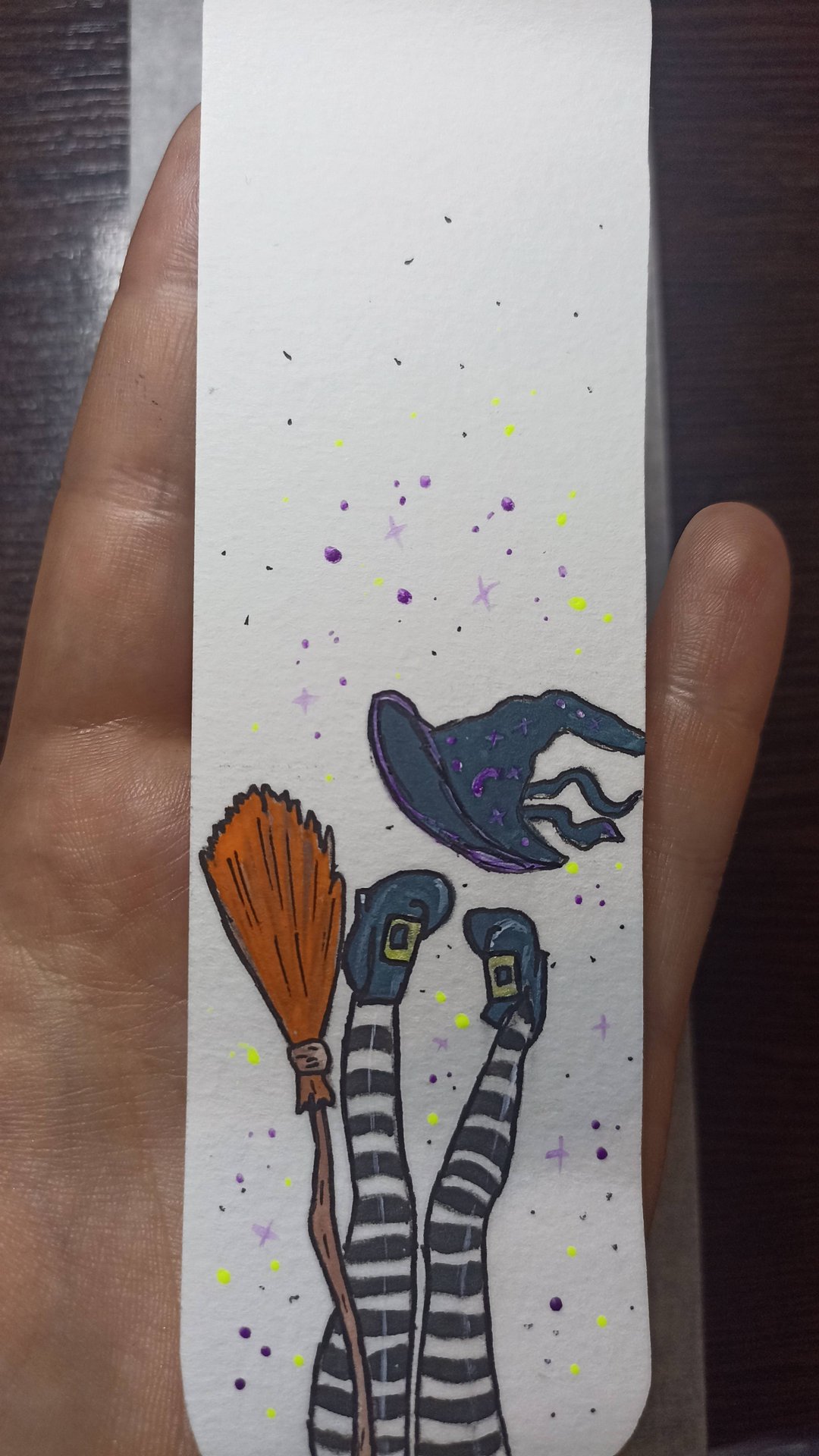 Рисунок гуашью / Ведьмочка упала с метлы