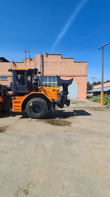 Локомобиль вместо аренды тепловоза дорожная щетка, бульдозерный отвал #локо #трактор #маневровый