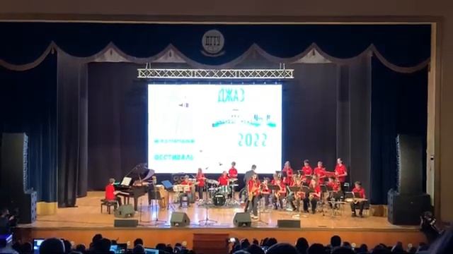 Детский биг бэнд  п.у. А. Мачнева