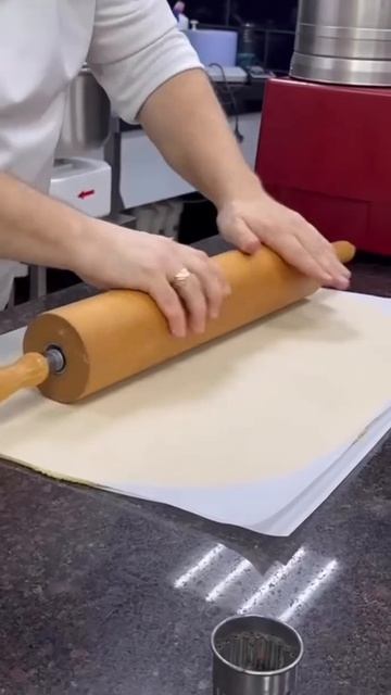 Вкусные десерты в арт-кондитерской С. Магаева, Петербург
