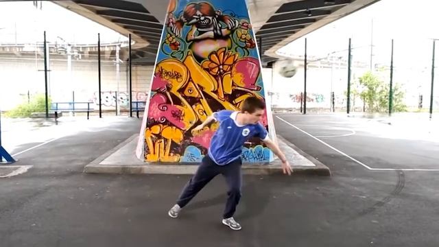 Футбольный фристайл шоу