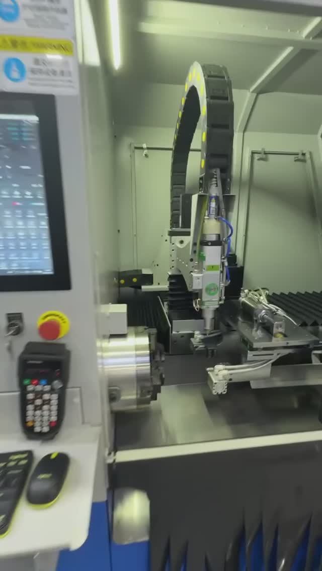 Кантонская ярмарка, октябрь 2025г. Стенд нашего партнера, производителя лазеров FHBS.