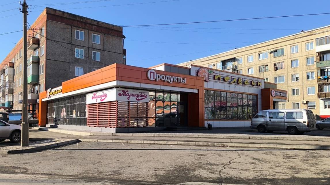 Продам торговое помещение 419 м2 на ул. Комарова 6 в г. Абакан