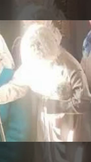 Серафим Саровский проявился на фото с паломниками .