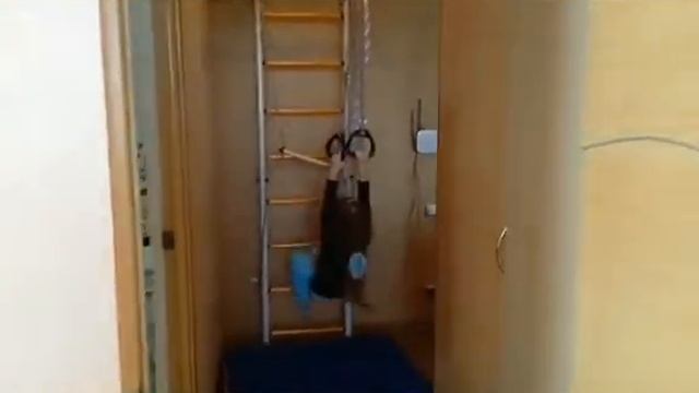 Спорт дома .                   Home sports .