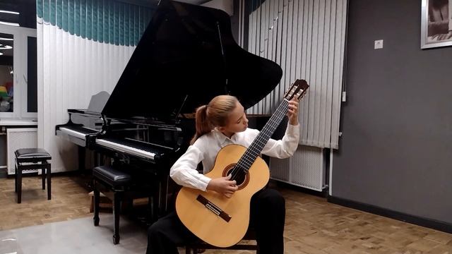 483. Катасова Алиса, г. Москва. Этюд Ми минор, Танец (Ф. Таррега, А. Иванов-Крамской)