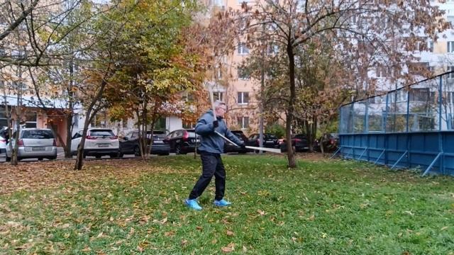 Упражнения с деревянным трёхсекционным цепом Сань-цзе-гунь (9)