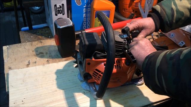 Регулировка карбюратора бензо-пилы!!! Первый способ...