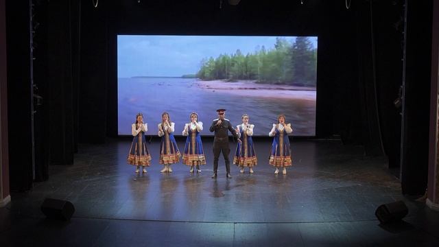 3. «Родная Земля» – Народный ансамбль «Россияночка»