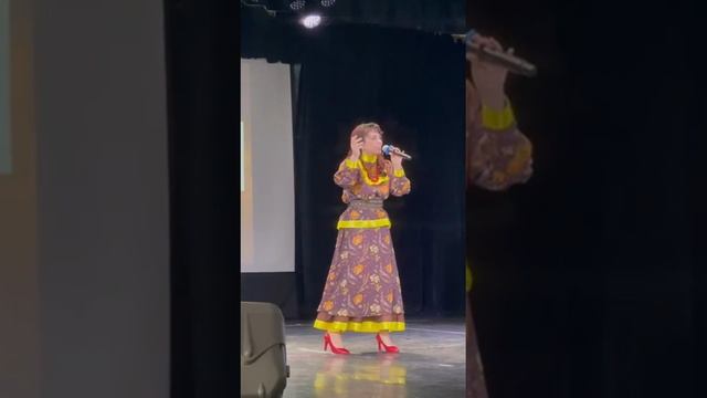 ＂Песня вольная＂исполняет автор слов и музыки Инна Марухленко. -