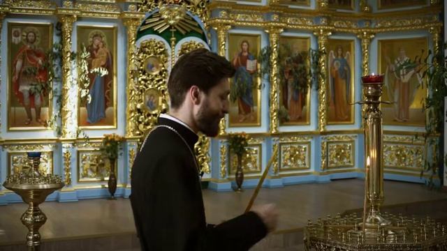 Как ставить свечи в храме