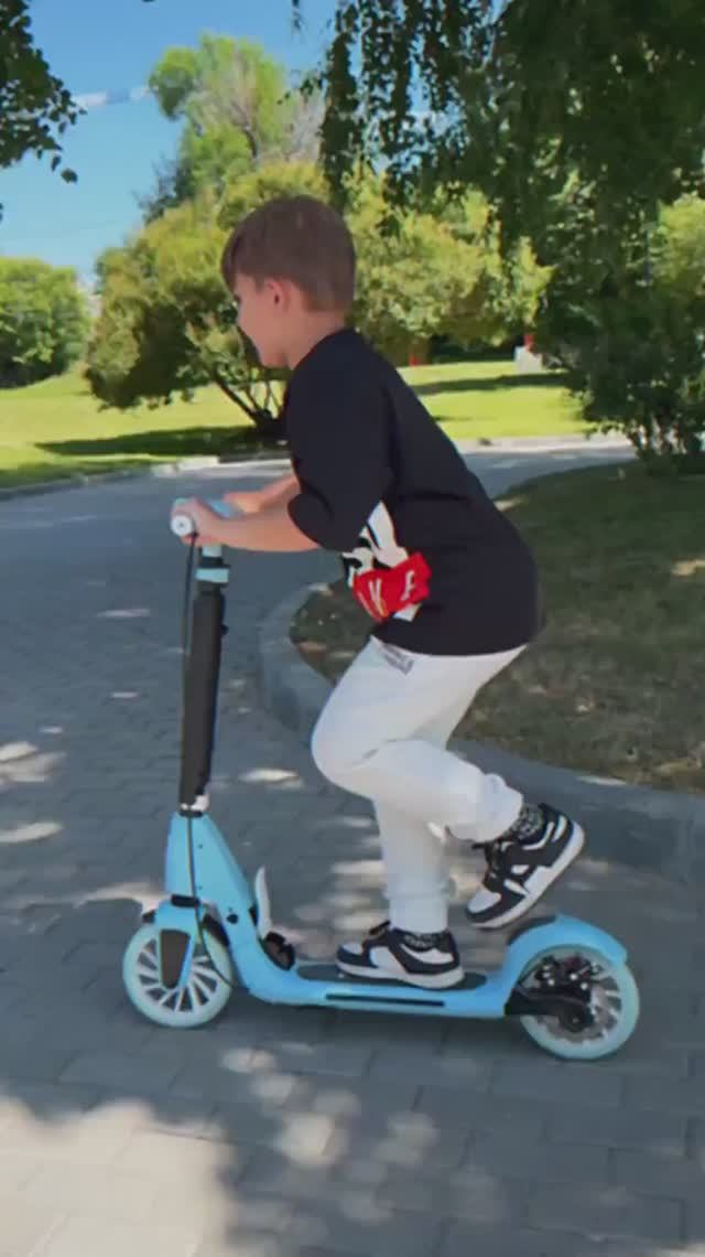 Детский двухколесный самокат Costa CST-02