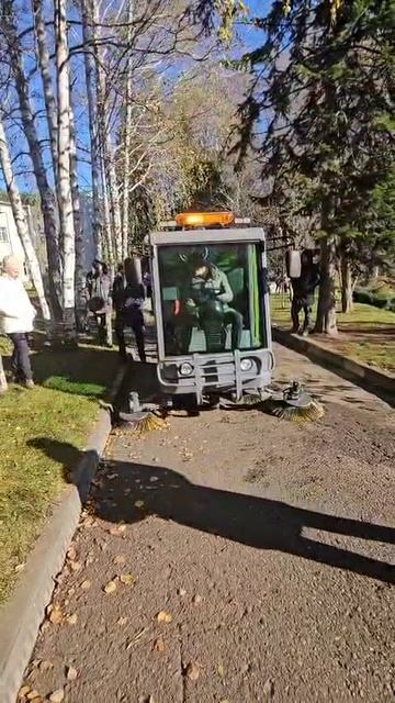 Компактный уборочно-подметальный комплекс  YX-G22D