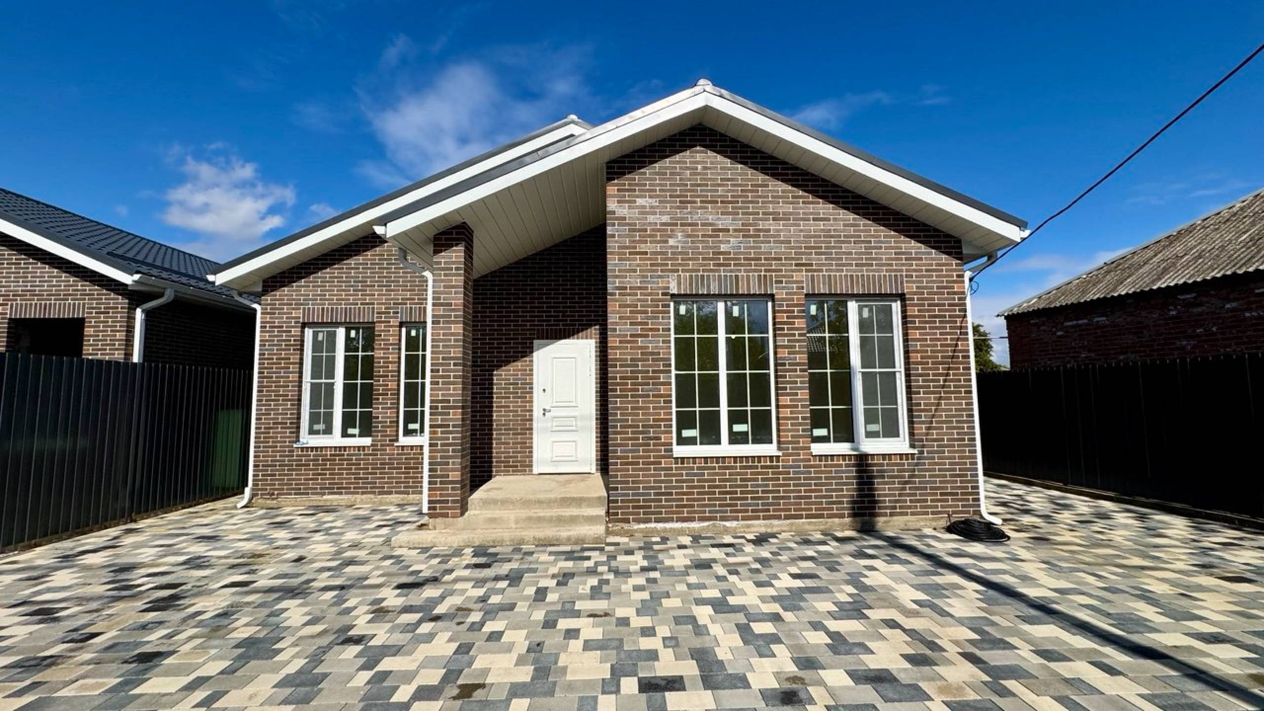 Дом с ремонтом для большой семьи под Краснодаром!