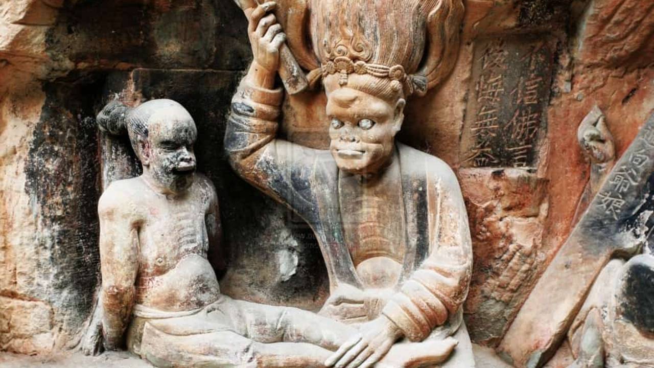 Япония. Прогулка по пещере _Буддийский ад_ (рядом с Канадзава)