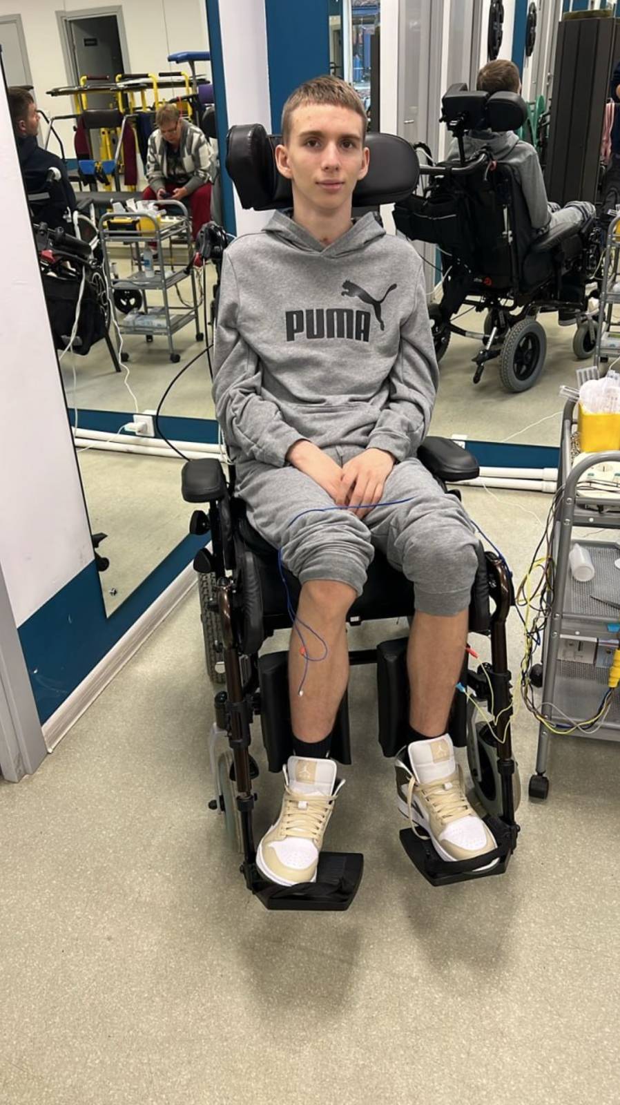 Тимур проходит реабилитацию