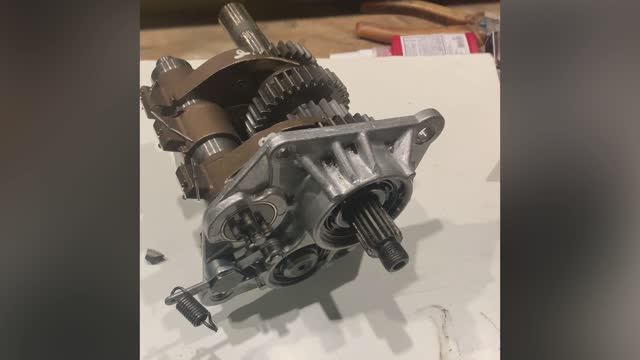 Harley-Davidson Sportster 1200 C трансмиссия часть 2