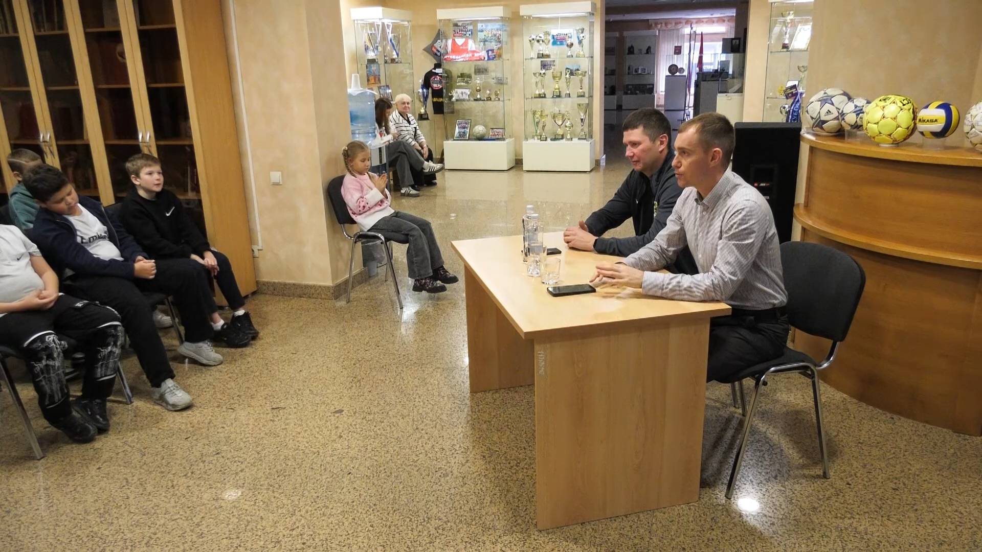 В музее прошла встреча школьников с футболистами