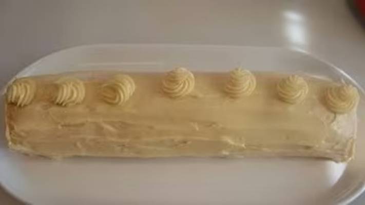 Бисквитный рулет. Маринкины творинки.Всем МИРА и Добра!