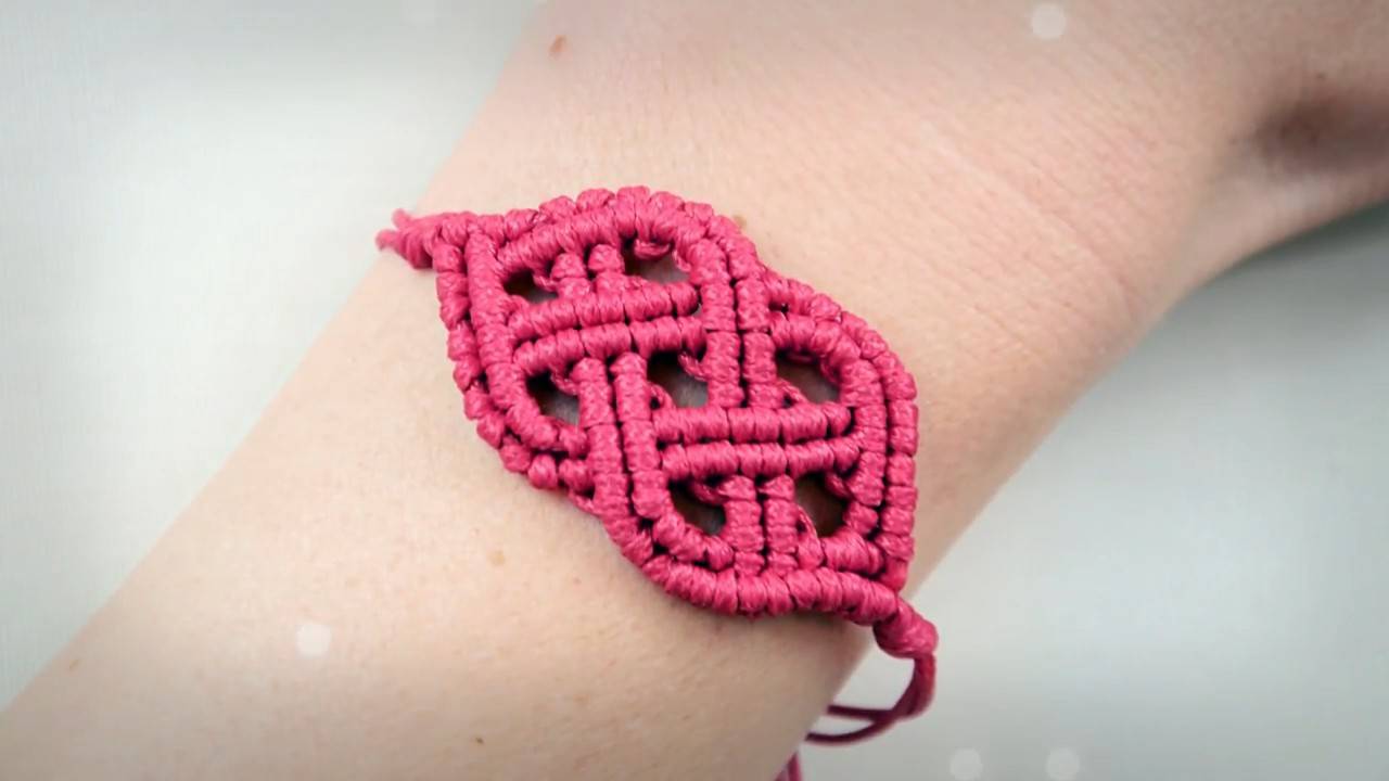 Gothic Macrame Bracelet DIY