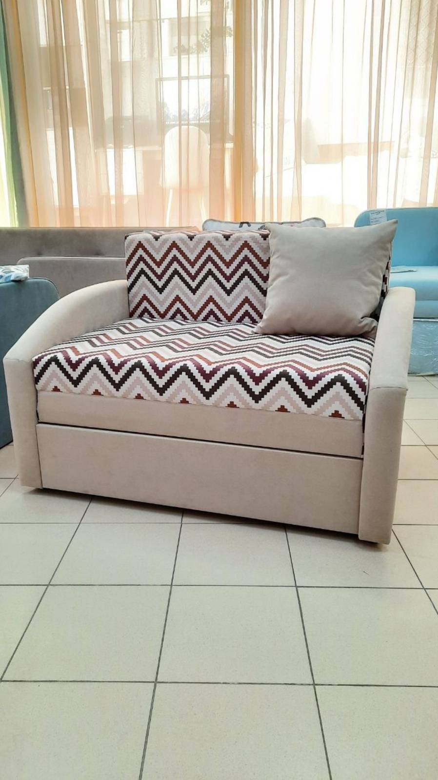 Диван Даня 1000й