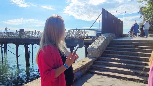 Пробуем Лахмаджун на Набережной Диоскуров 👍