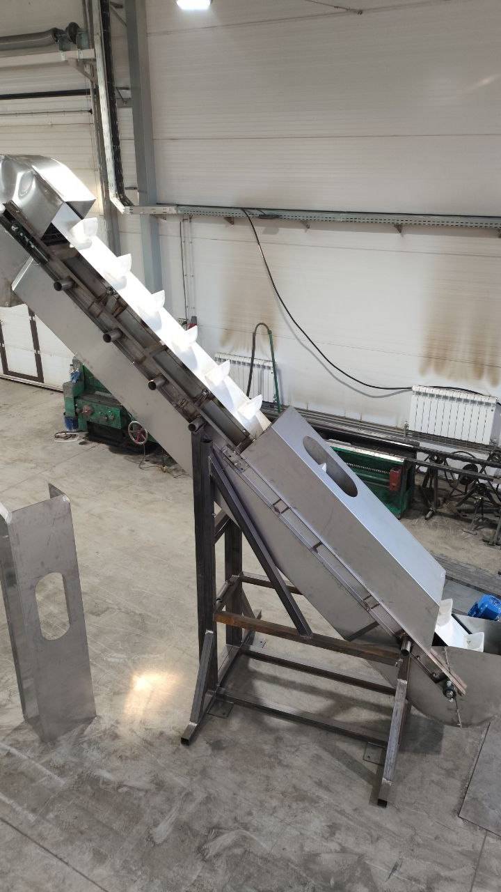 Транспортер ленточный ковшовый "ТЛК-300". Оборудование для транспортировки.