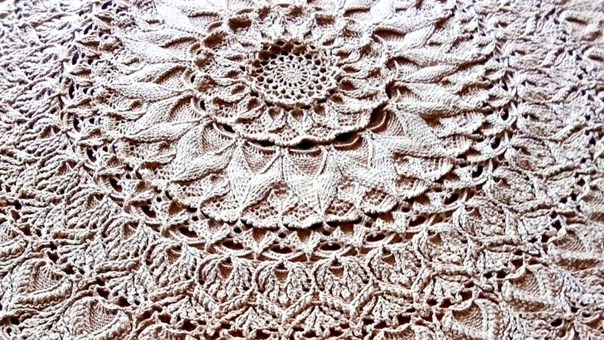 16. Вязание крючком. 61-62 ряды. Салфетка Arcanowave. Мастер-класс по вязанию.mp4