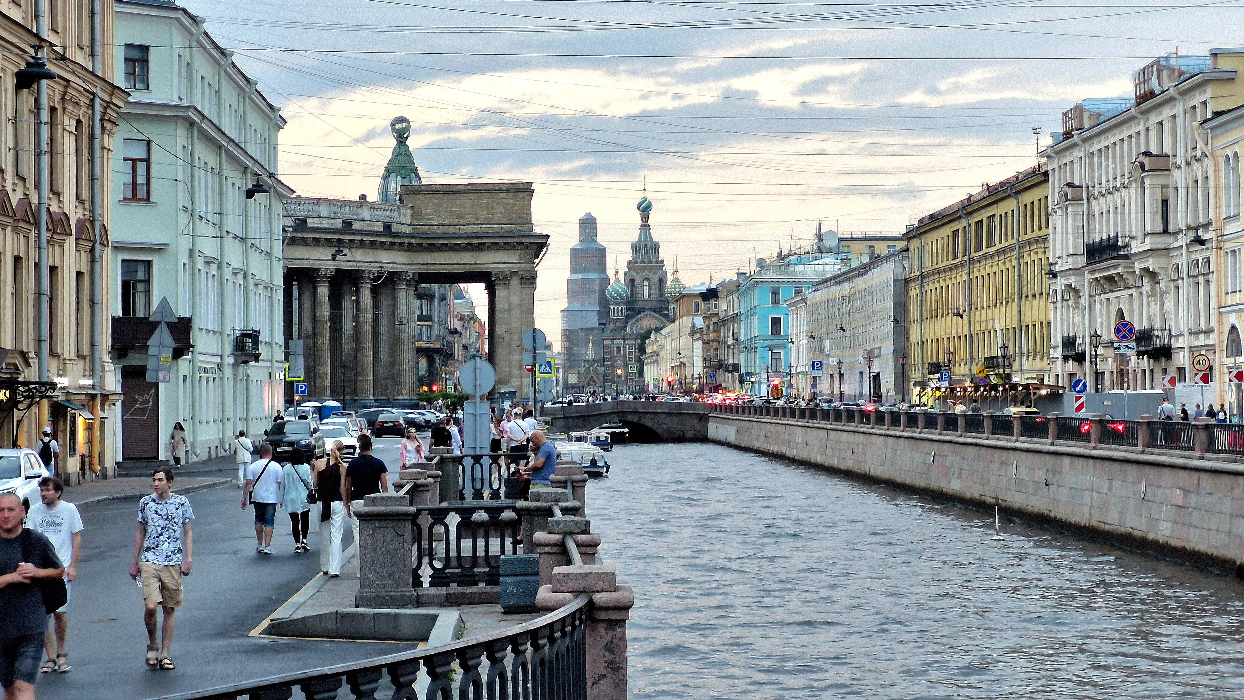 Синий мост-Красный мост-Банковский мост, продолжаем знакомство с Питером.