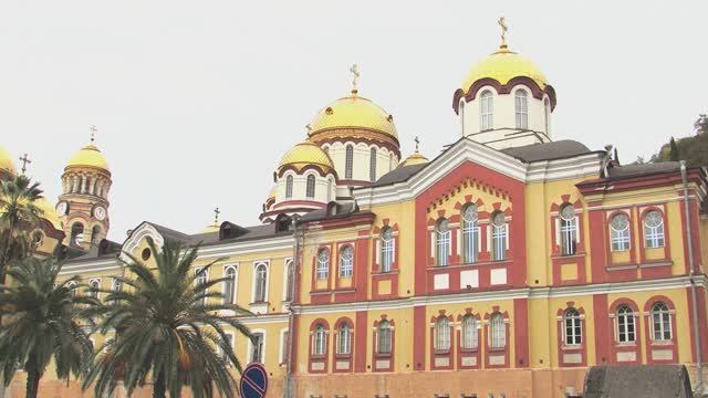 Новый Афон - монастырь и пещера