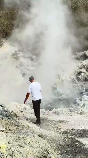 начинается