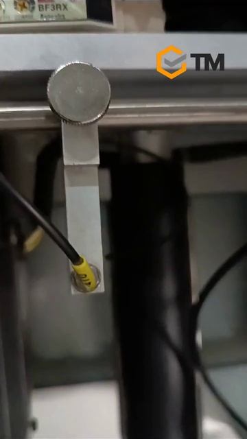 Этикетировщик для бутылок HL-50. Настройка светового датчика.