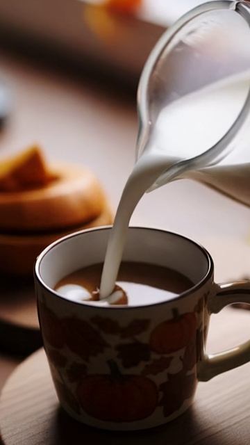 Осенняя магия в чашке кофе 🍂☕ Уютный ASMR-ритуал