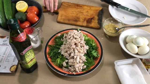 Салат КОББ — белковый, сытный и очень вкусный!