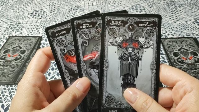 Расклад "Есть ли у меня способности к гаданию на картах?" Онлайн гадание на картах таро.