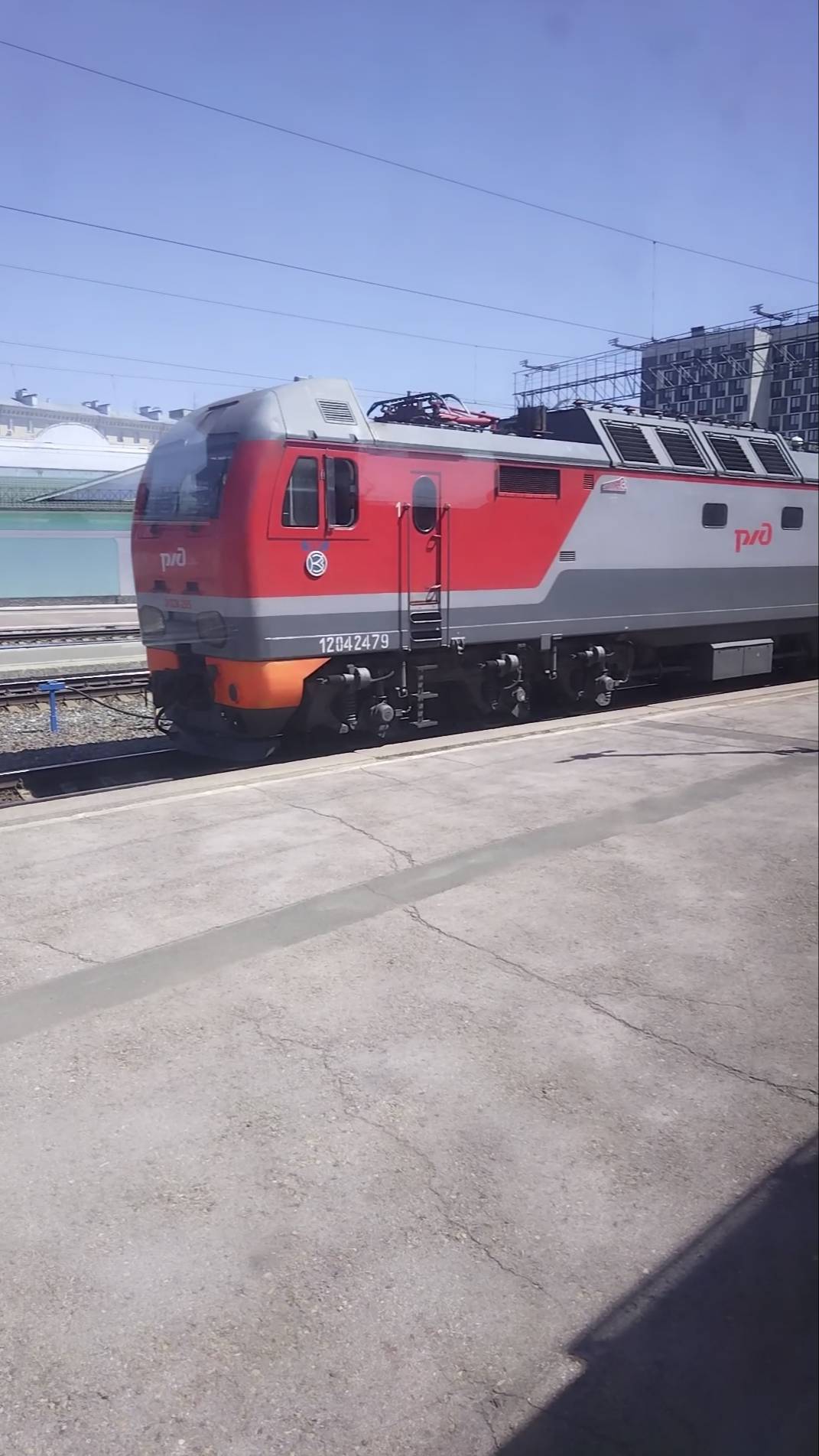 ЭП2К-255 с перегоняемым ЭП2К-060 следует резервом