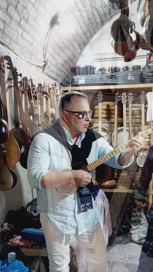 Купил бухарский рубаб! "Катюша", "Калинка-малинка", "Homay" или как играть на рубабе?