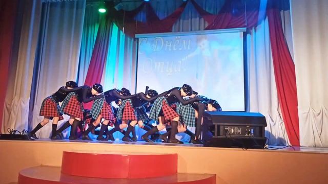 Ансамбль "Капельки" с новым танцем