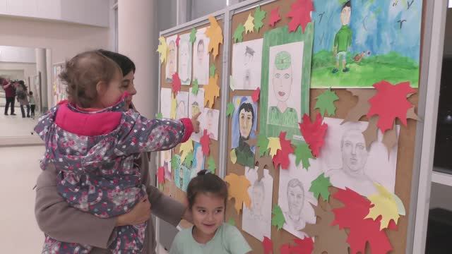 "Есть в октябре особенный день".