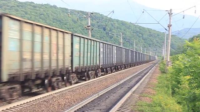 Сверхмощный 4ЭС5К "Ермак" и толкач. Линия на Находку. 2022. Приморье.