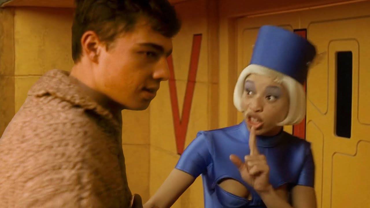 Сергей Бодров в фильме Пятый элемент!