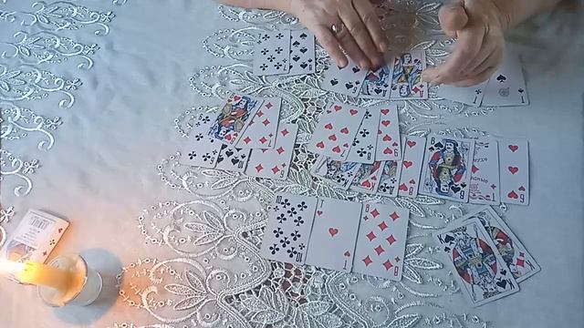 Моё первое гадание после инсульта на крестовую даму. Оцените пожалуйста!! (1)