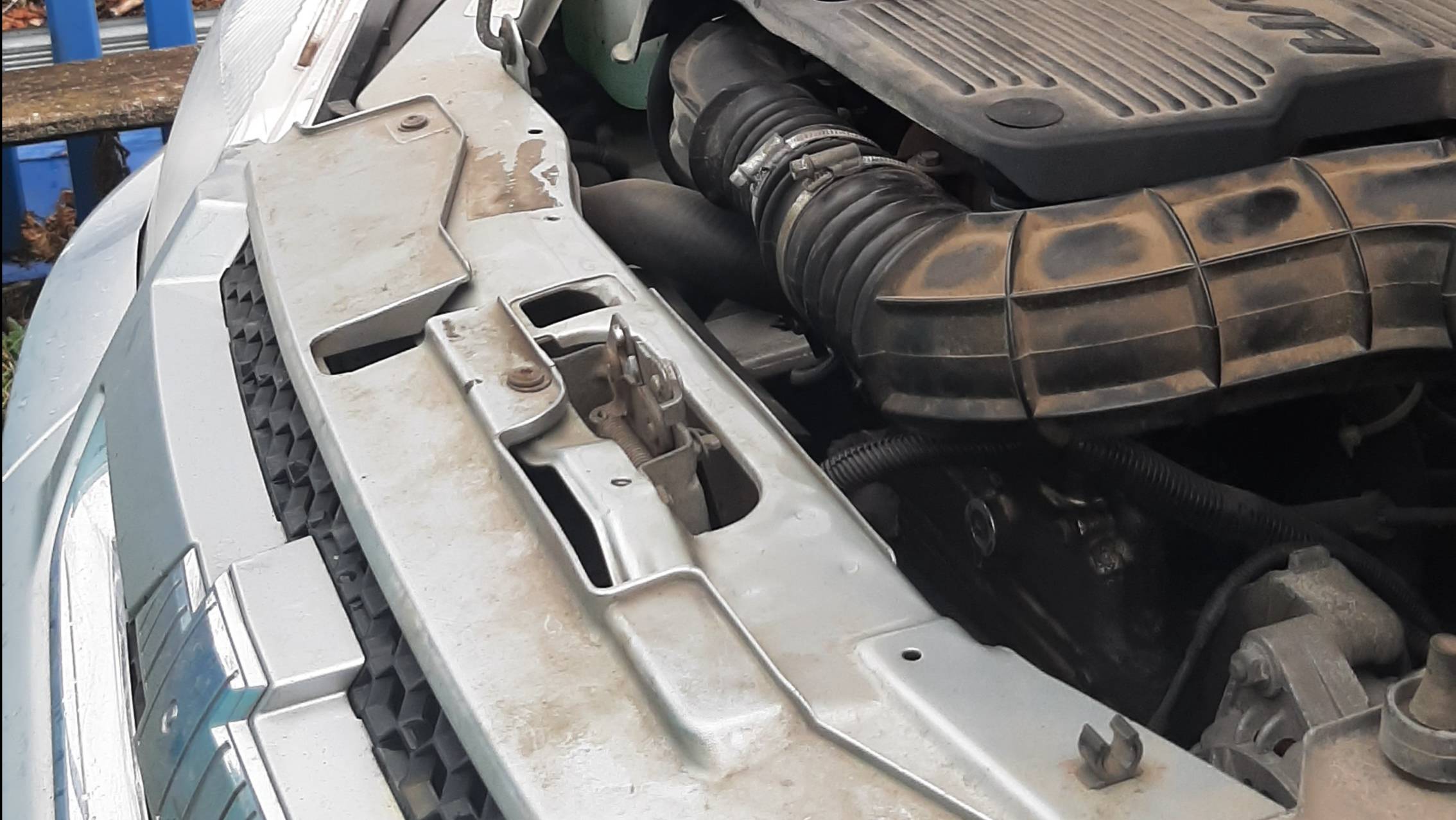 Как заменить масло в двигателе без ямы в домашних условиях