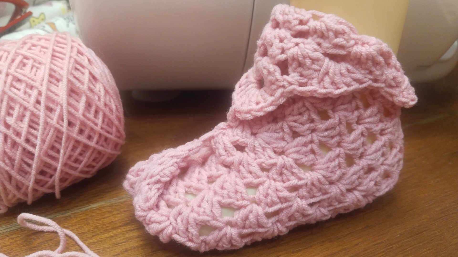 😂чЮмАчЕчНыЙ 😂МК ♥️ на такие же тапочки🤗. крючком