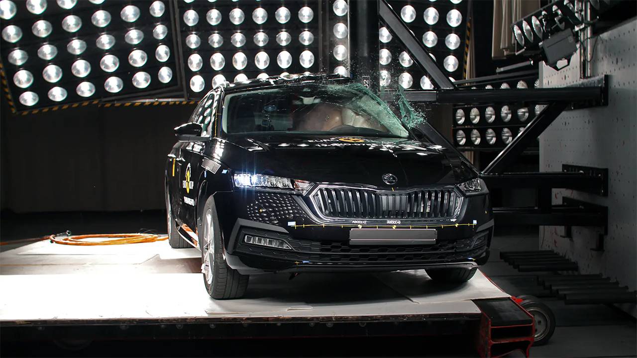 Краш-тест нового Skoda Octavia 2025 года от Euro NCAP на CarMaps
